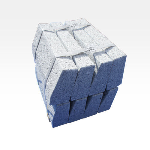 Sidewalk edge - KERBS : CHAMFER - DVTSTONE - granite / rectangular