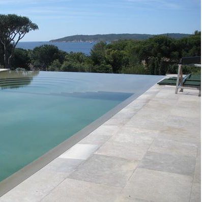 Limestone paving slab - Luget - outdoor / brushed / anti-slip