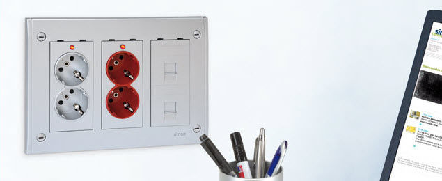 Power socket - CIMA PRO - Simon - quadruple / wall-mounted / recessed