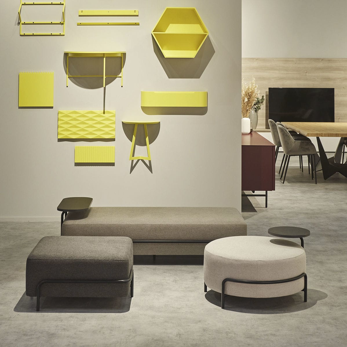 Contemporary pouf - Moon - Mobenia - fabric / metal / round