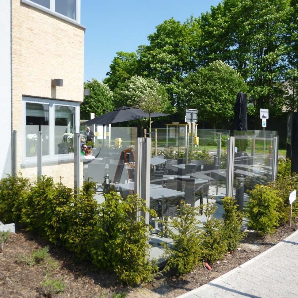 Contemporary screen - La Roche - Van Hoof - glass / aluminum / for ...