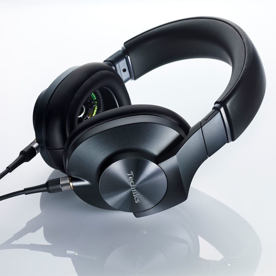 Noise-cancelling headphones - EAH-T700 - Technics - connected