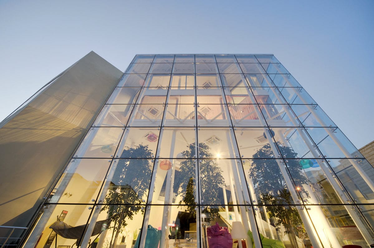 Point-fixed curtain wall - Jamar - glass / steel / transparent