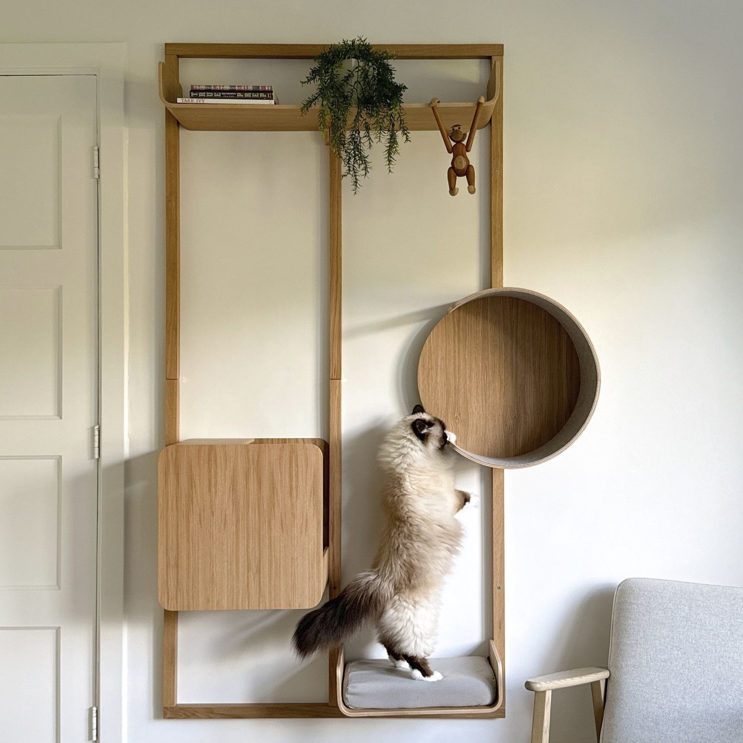 Oak cat tree - ALTO - MiaCara - with scratching post