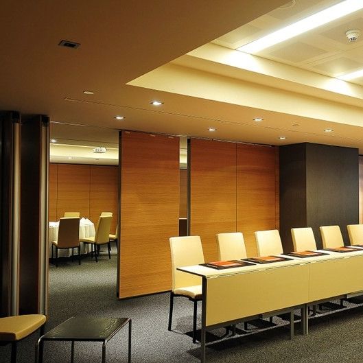 Pivoting/sliding partition - MOVE - Integra - Interior Systems - mobile ...