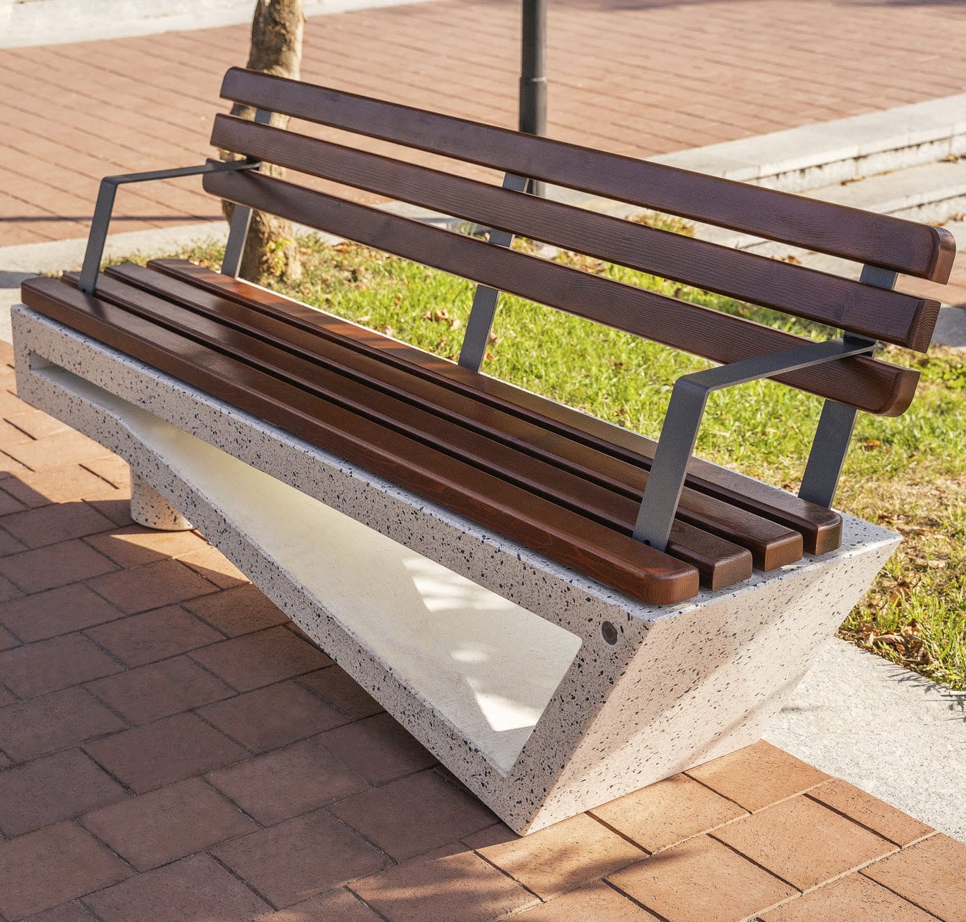 Original design public bench - 120 - Encho Enchev - ETE - iroko ...