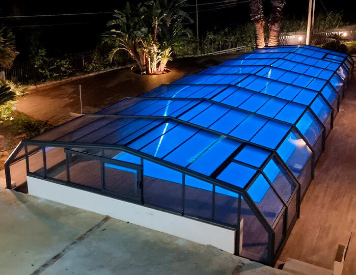 Low swimming pool enclosure - Itálica - COVERTTO - telescopic ...