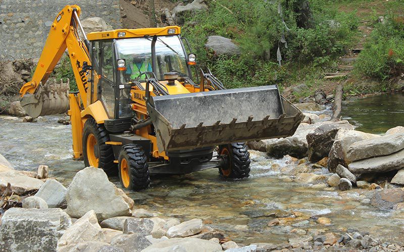 High payload backhoe loader - BULL HD 76 4WD - Bull machine pvt.ltd