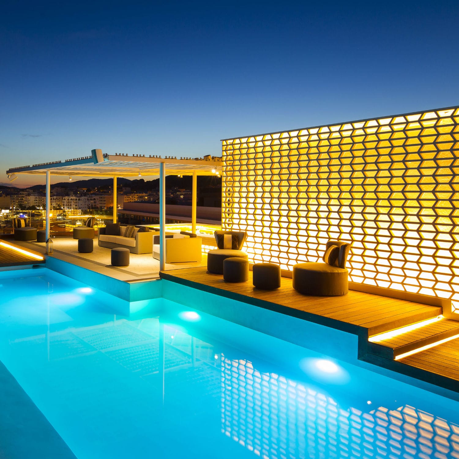 Ceramic screen wall - VERSO - CERAMICA FERRES - outdoor / indoor
