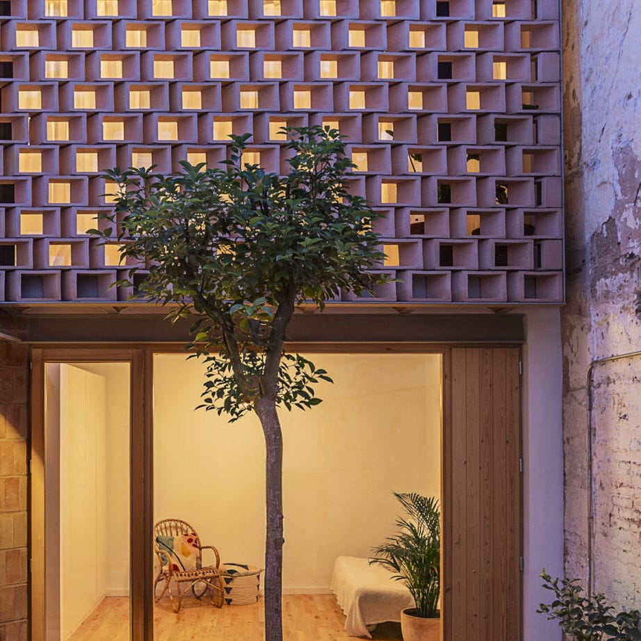 Ceramic screen wall - PALS - CERAMICA FERRES - outdoor