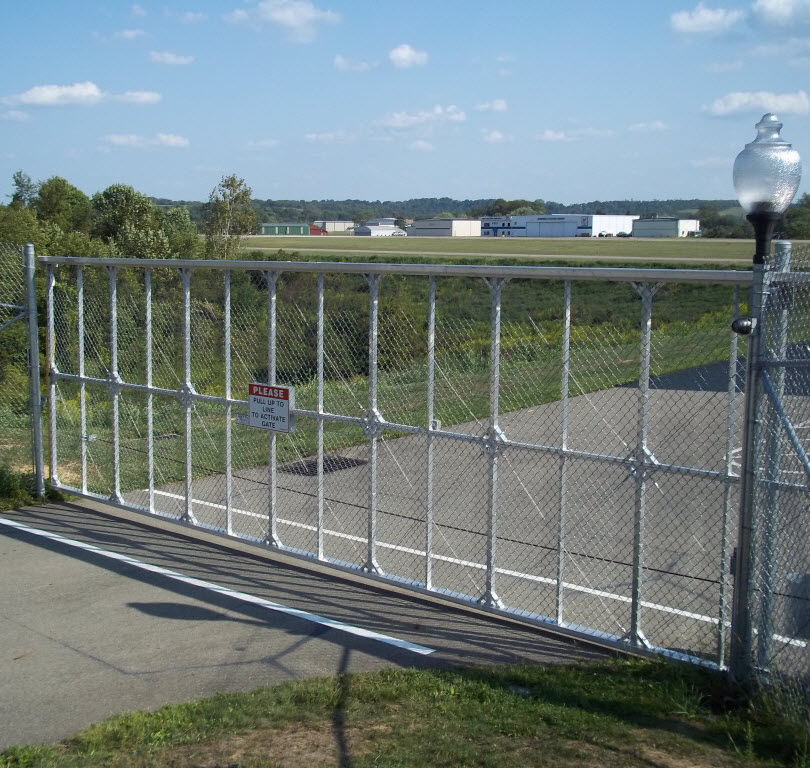 Sliding gate - FORTRESS STRUCTURAL - Tymetal Corp - aluminum alloy ...