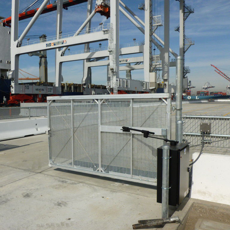 Swing gate - HEAVY DUTY - Tymetal Corp - aluminum alloy / wire mesh ...