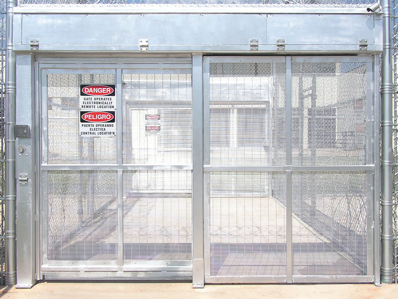 Sliding gate - 3100 - Tymetal Corp - galvanised steel / wire mesh ...