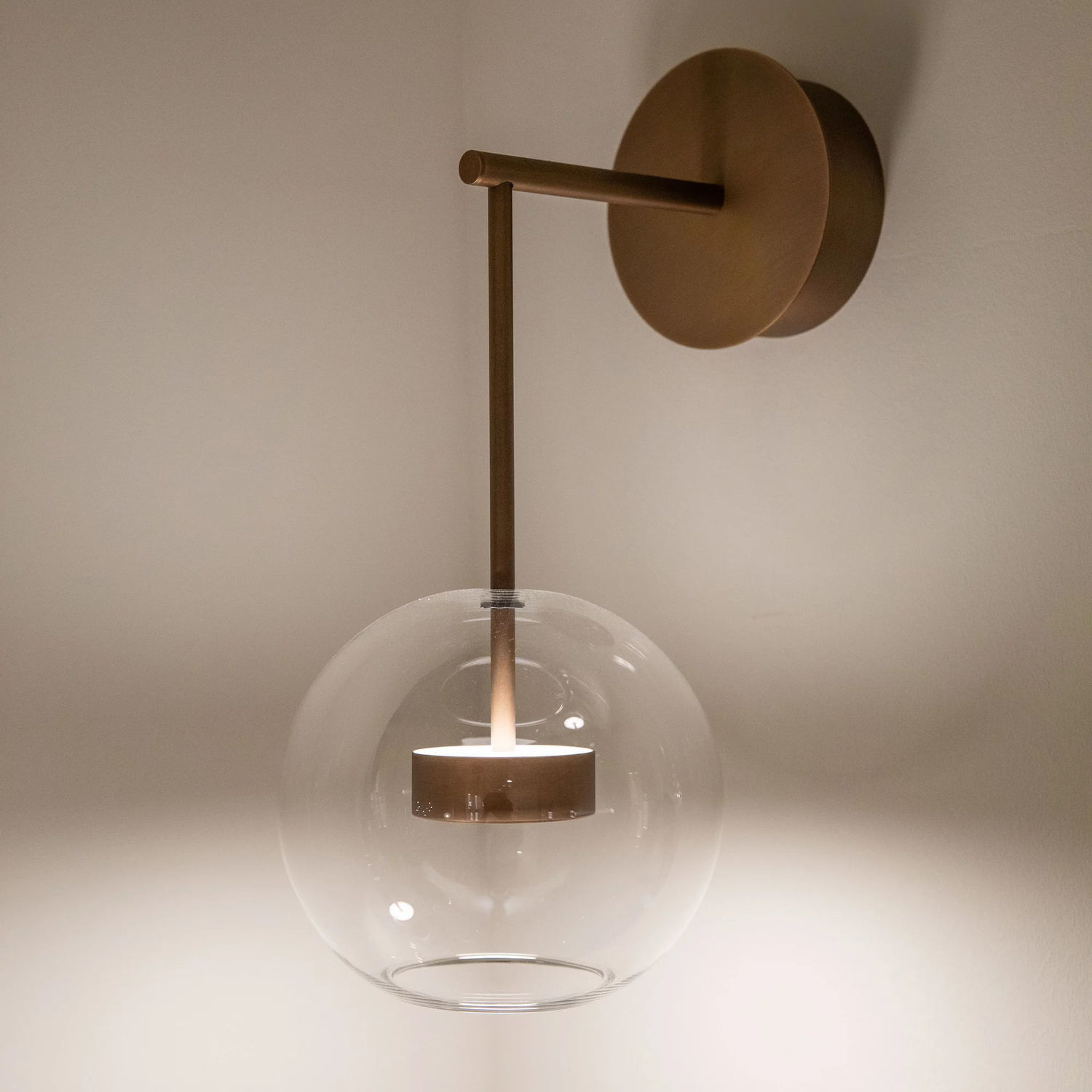 Contemporary wall light - Soffio Vertical 18 - Giopato & Coombes - indoor / brass / borosilicate ...