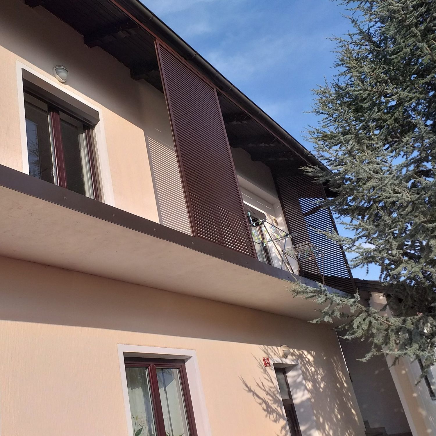 Sliding shutter - SPR Q4O - Soltec - wooden / aluminum / wood look