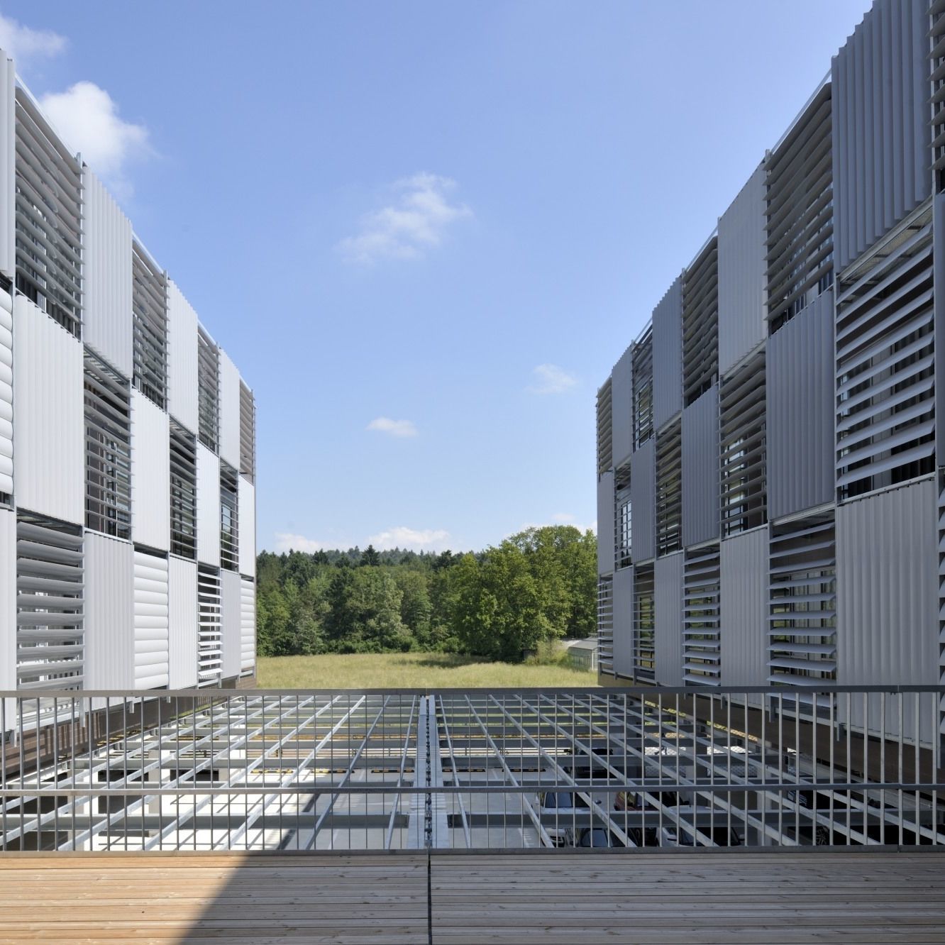 Aluminium solar shading - E - Soltec - steel / for facade / window