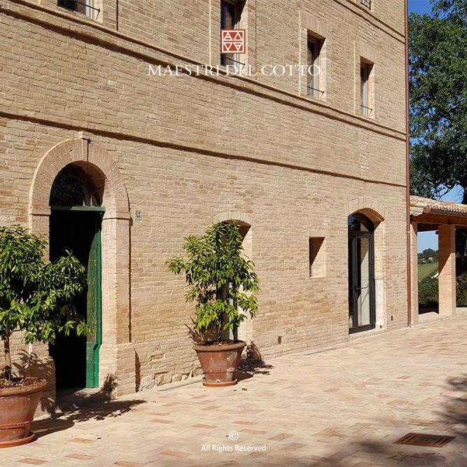 Terracotta flooring - MATTONE ANTICO DI RECUPERO - MAESTRI DEL COTTO ...