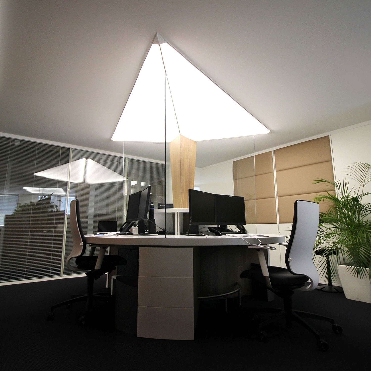 Surface-mounted light fixture - ESSILIGHT - recessed / LED / linear