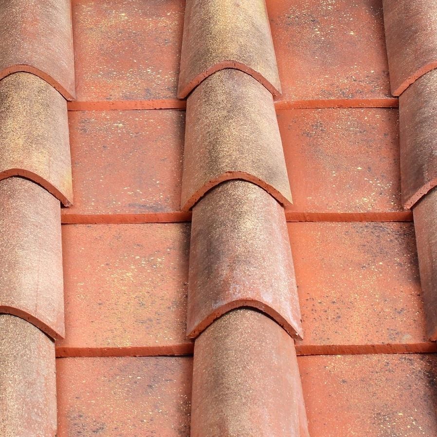 Ridge imbrex - UNIKA® FALDA ROSSO ANTICATO - Fornace laterizi Vardanega ...