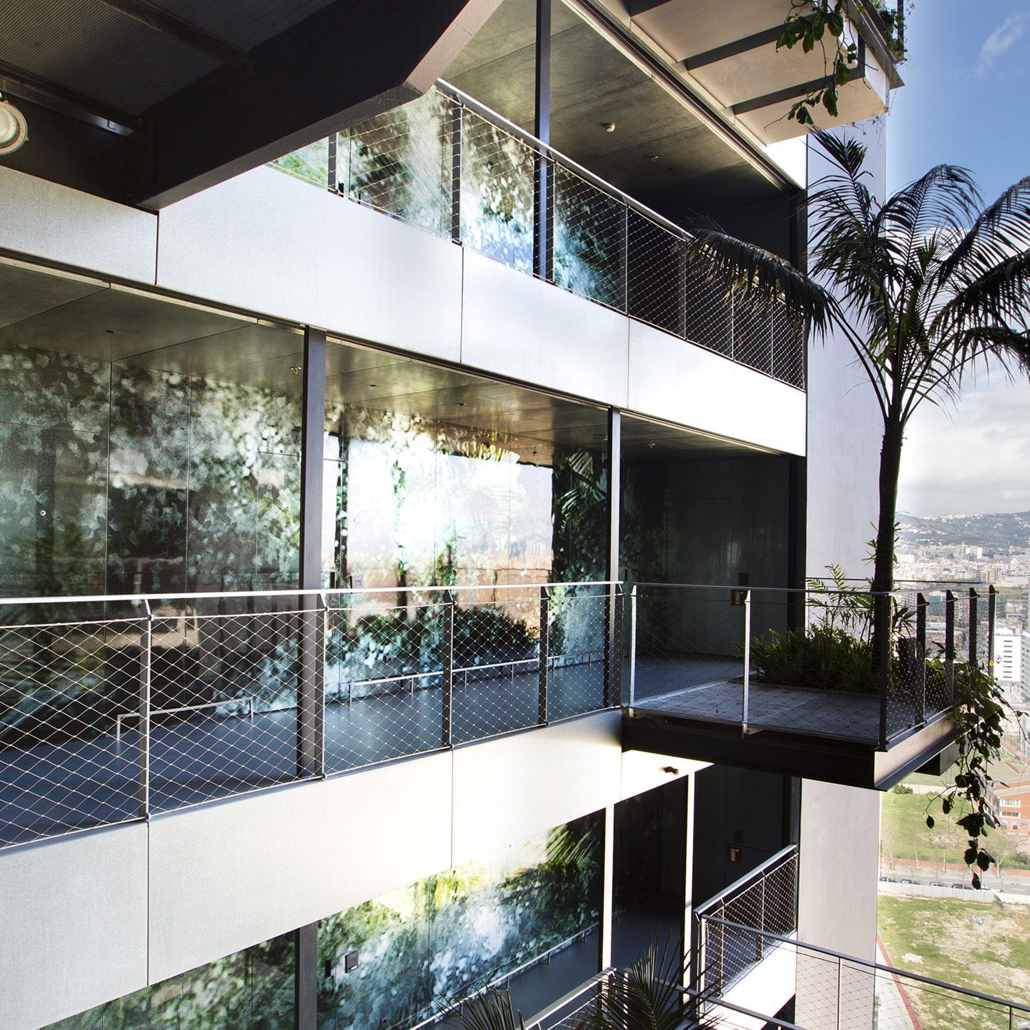 Printed cladding - HOTEL RENAISSANCE BARCELONA FIRA - Umetal - metal