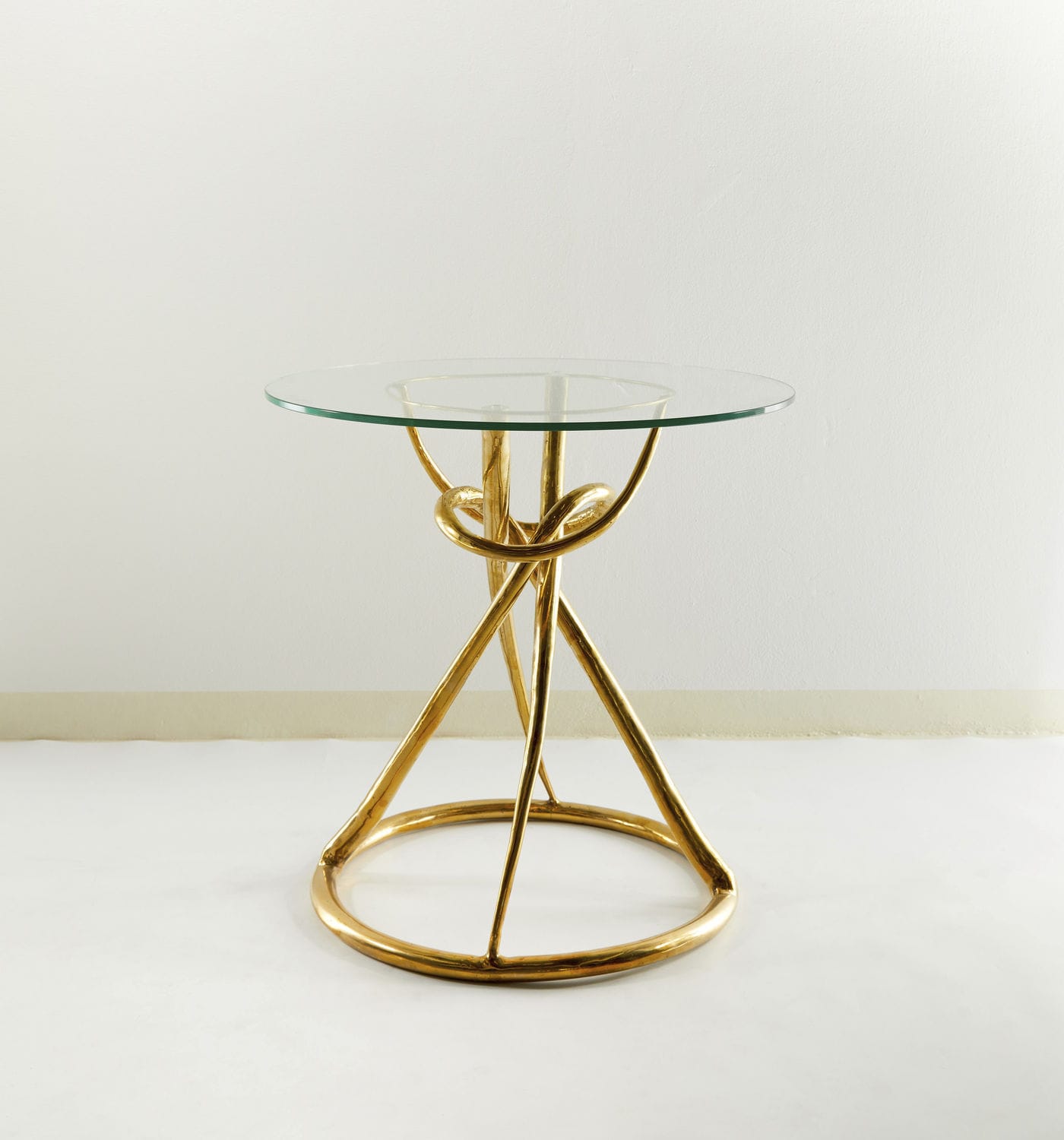 Contemporary dining table - CIRCUIT - MASAYA - glass / brass base / round