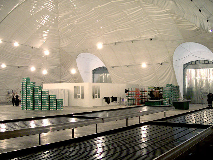 Public space inflatable structure - WAREHOUSE STORE - HOLSTROY - for office