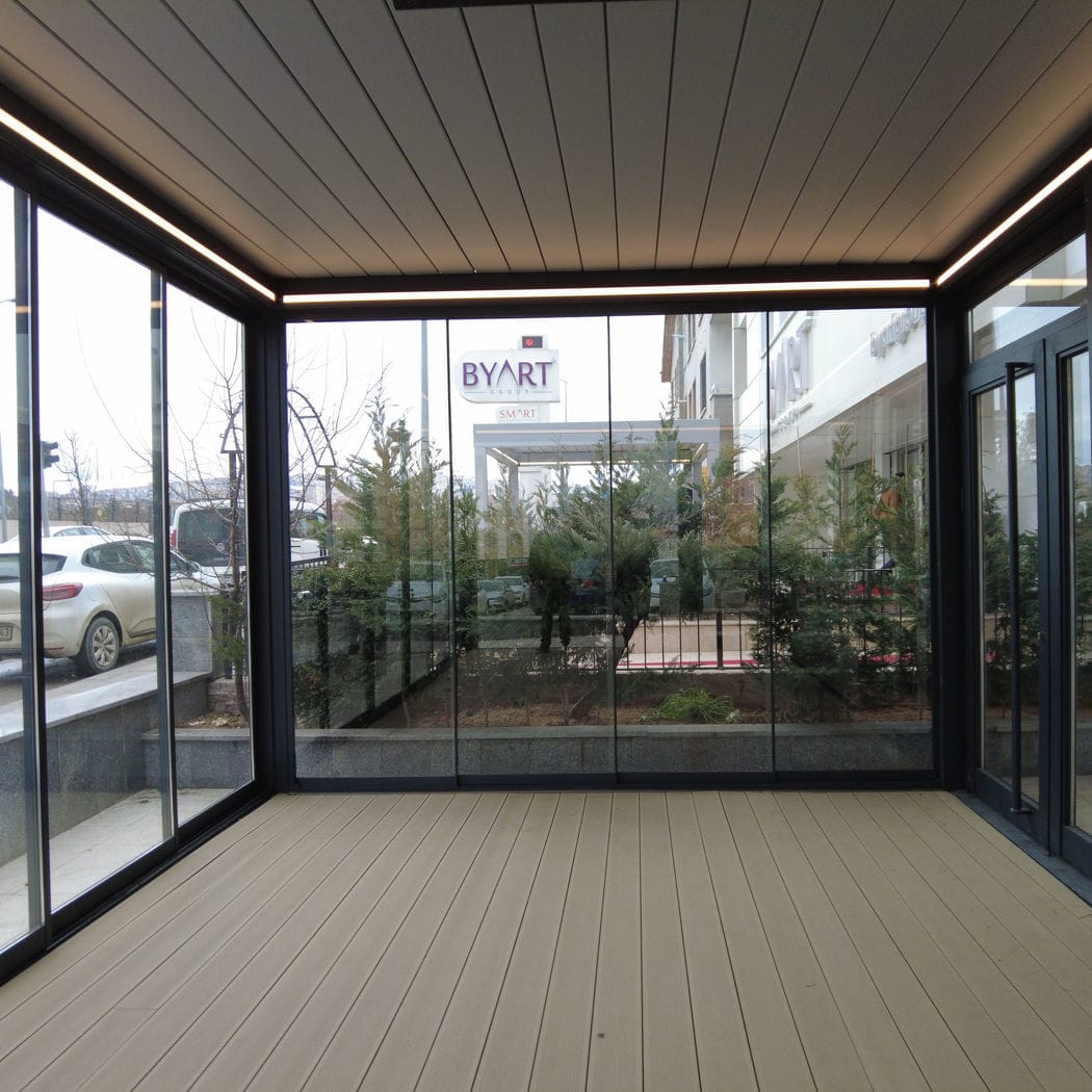 Tempered glass windbreak panel - VISTA - BYART GROUP - commercial