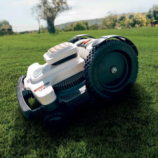Robotic lawn mower - 4.0 Elite 4WD - Ambrogio Robot - battery-powered ...