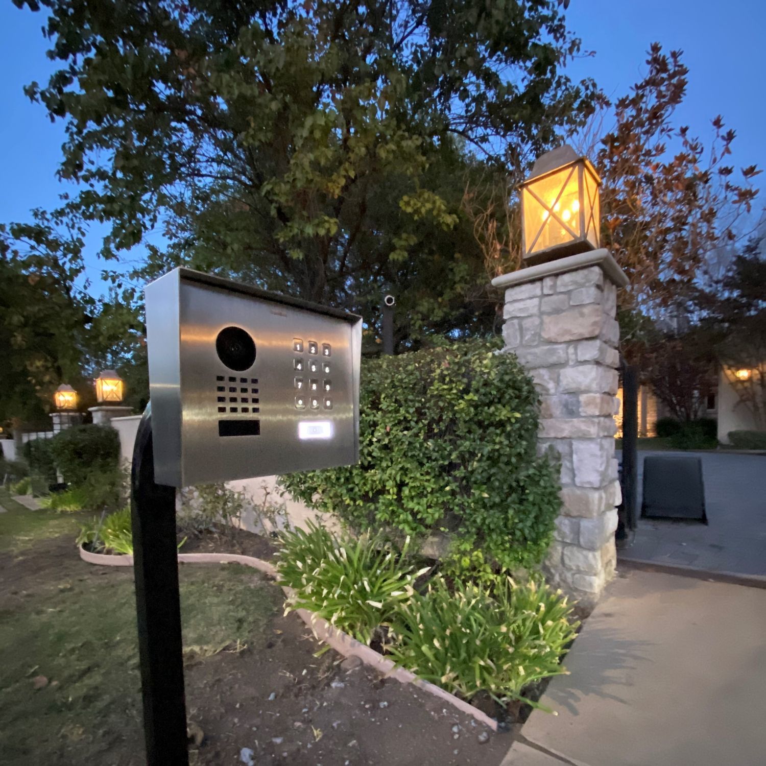 Surface-mount door station - D1101KH Modern - DoorBird - stainless ...