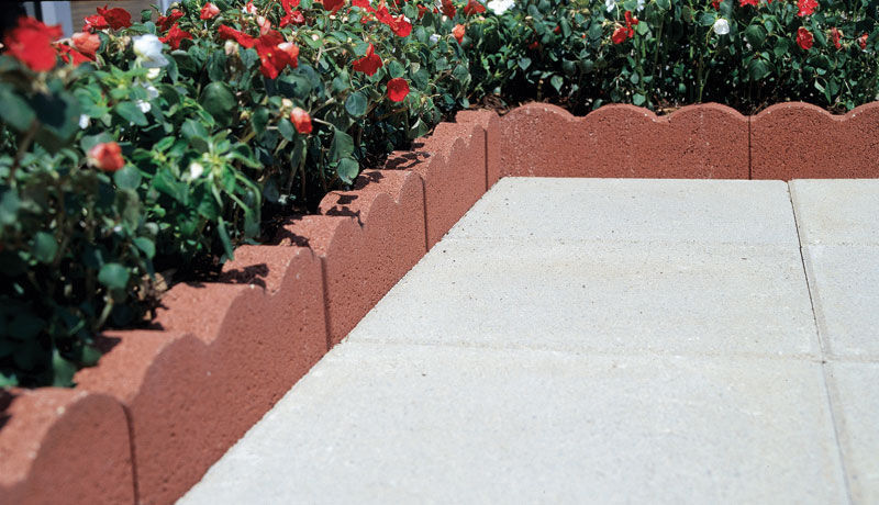 Garden edge - 34IN CORNER SCALLOP - PAVESTONE - concrete / stone ...