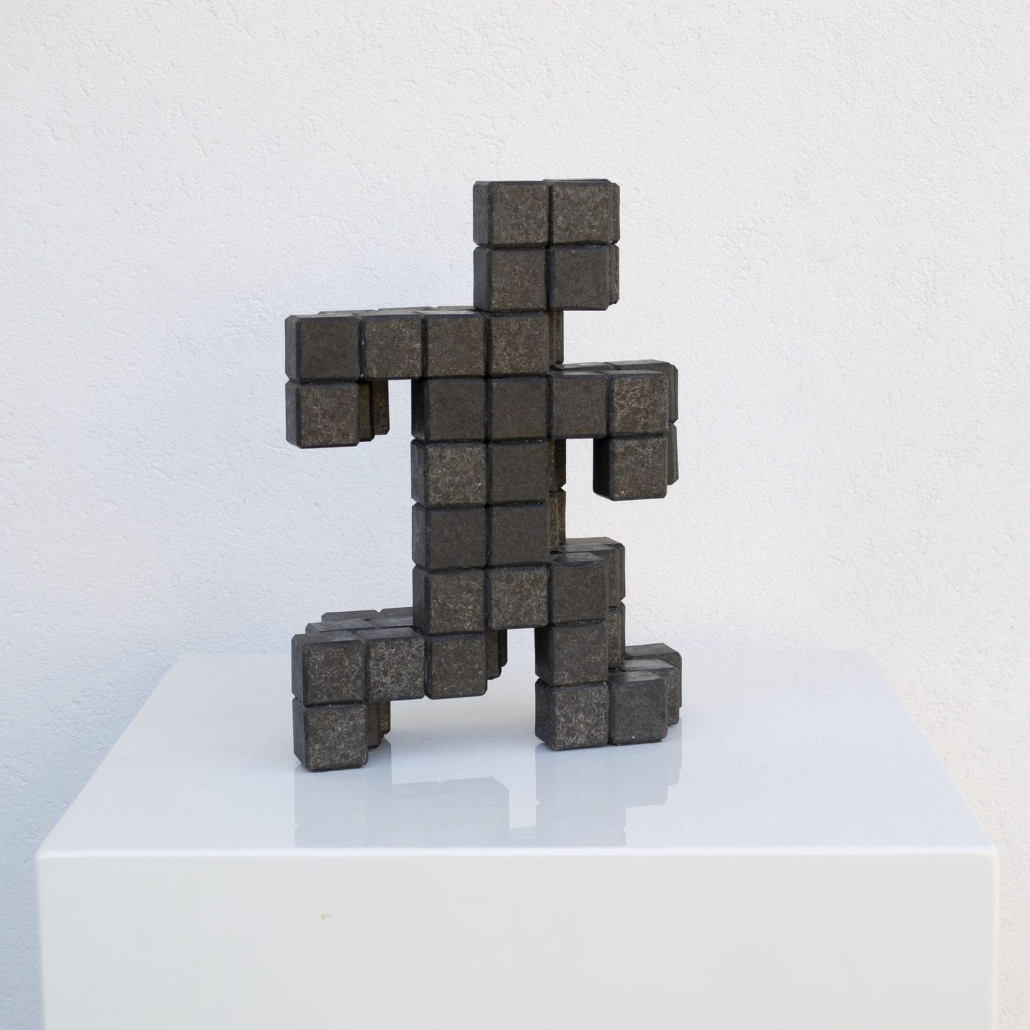 Stone sculpture - PIXEL 3D "HOMINID IN MOTION" - San Polo Art Gallery ...