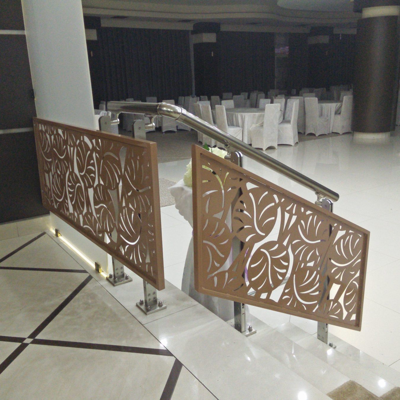 Steel railing - Metalux - with panels / indoor / for stair