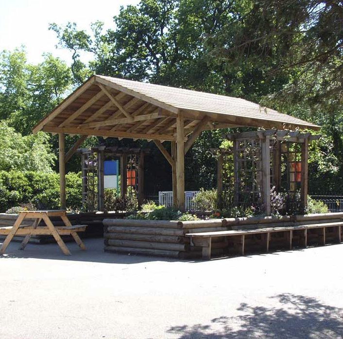 Public space shelter - OUTDOOR CLASSROOMS - SETTER PLAY