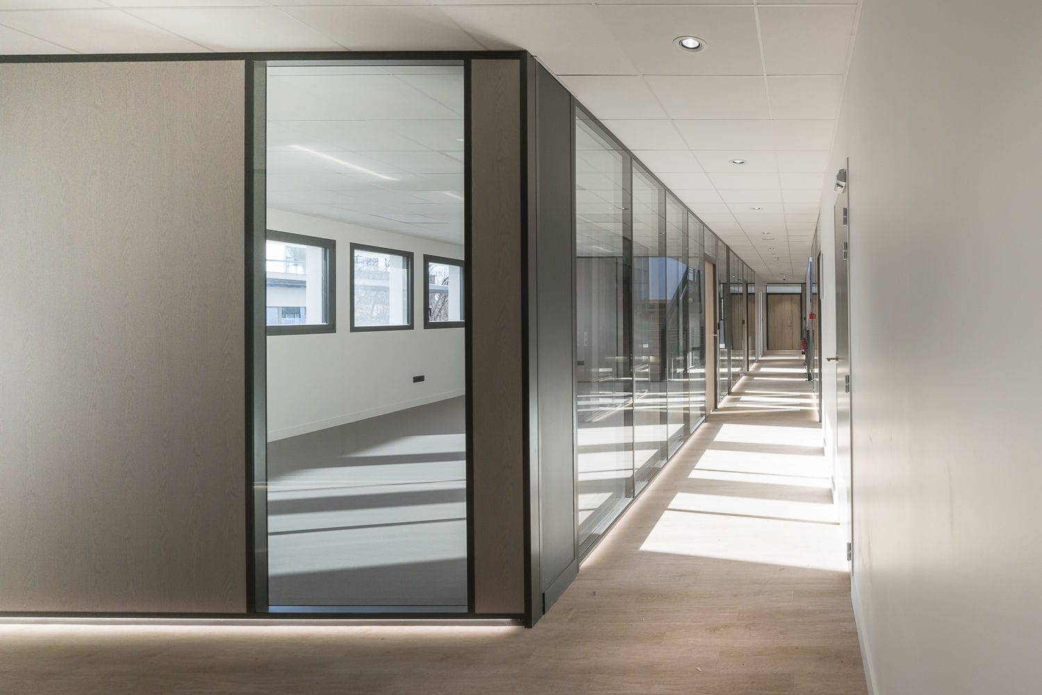 Removable partition - EVIDENCE AIR - Mecanalu - glass / wooden / aluminum