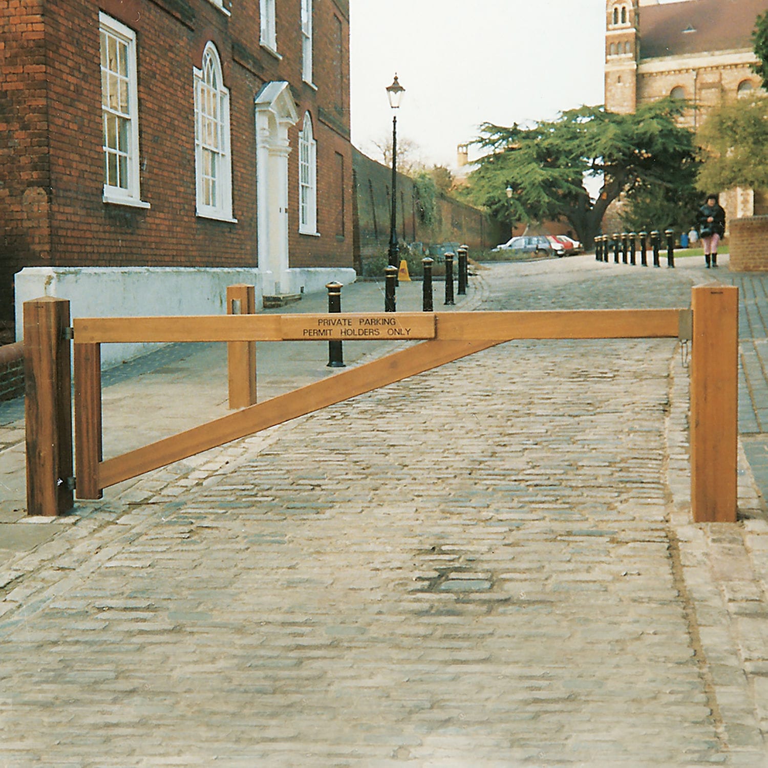 Protective barrier - Woodscape. - traffic management / boom / swing