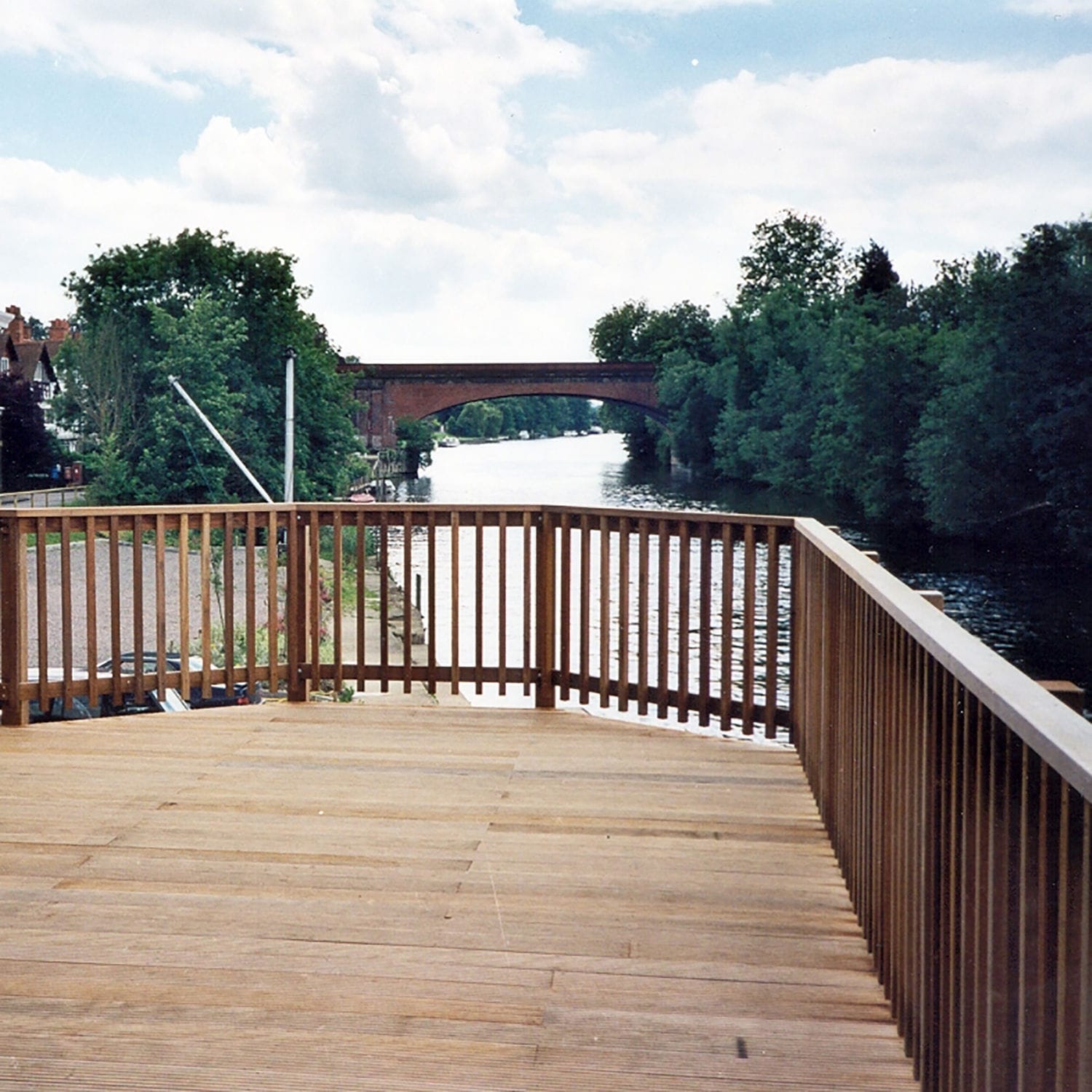 Wooden railing - VERTICAL - Woodscape. - with bars / outdoor / for patio