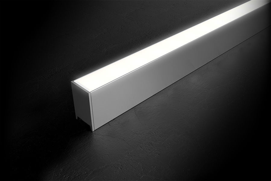 Surface-mounted light fixture - ULA M - Holectron - LED / linear / IP40