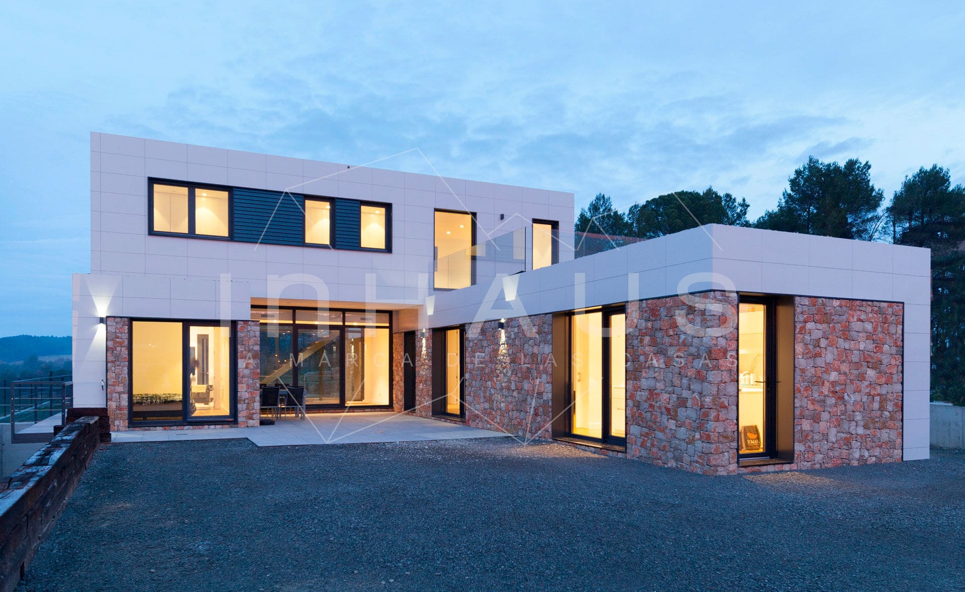 Prefab house - PEDRALBES - INHAUS - eco-friendly / contemporary / two-story