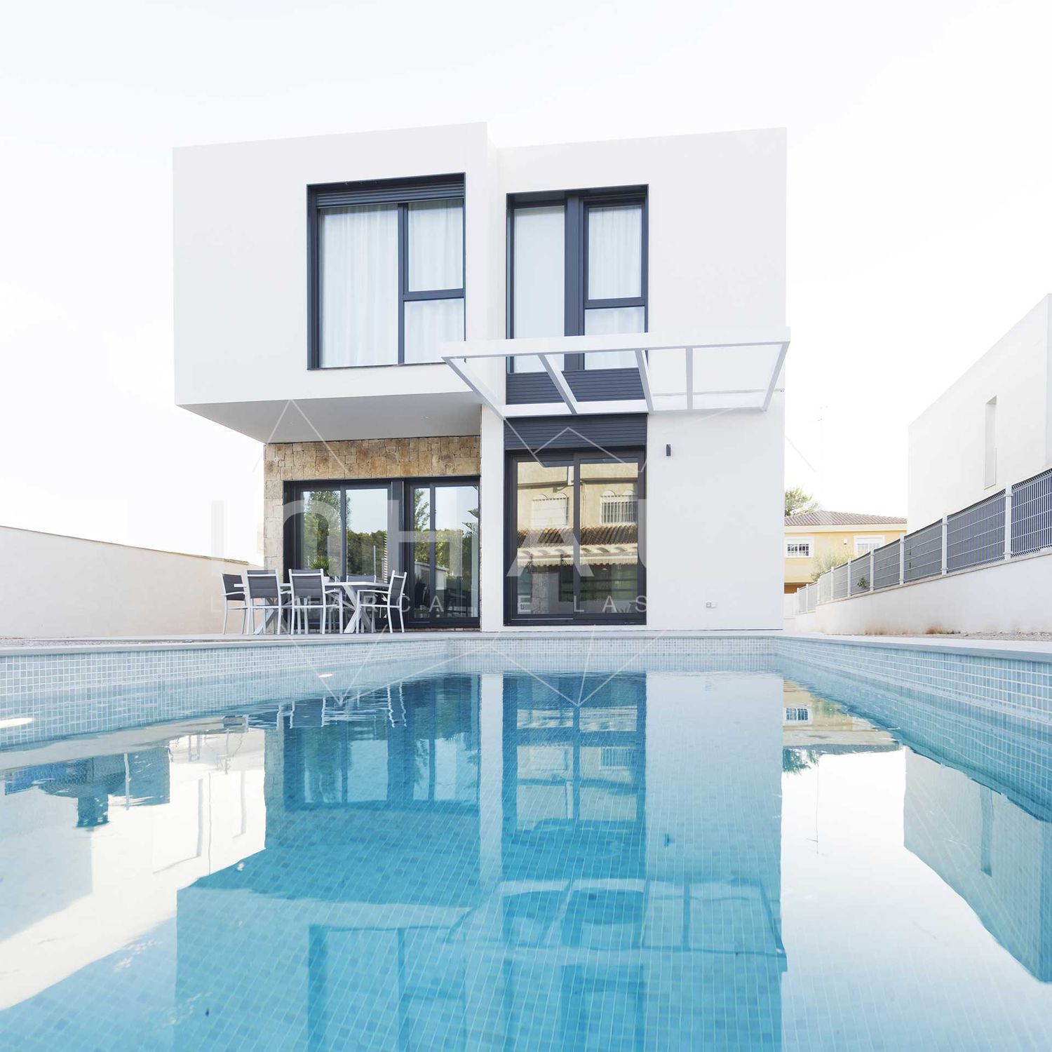 Prefab house - GETAFE'17 - INHAUS - energy-efficient / contemporary ...