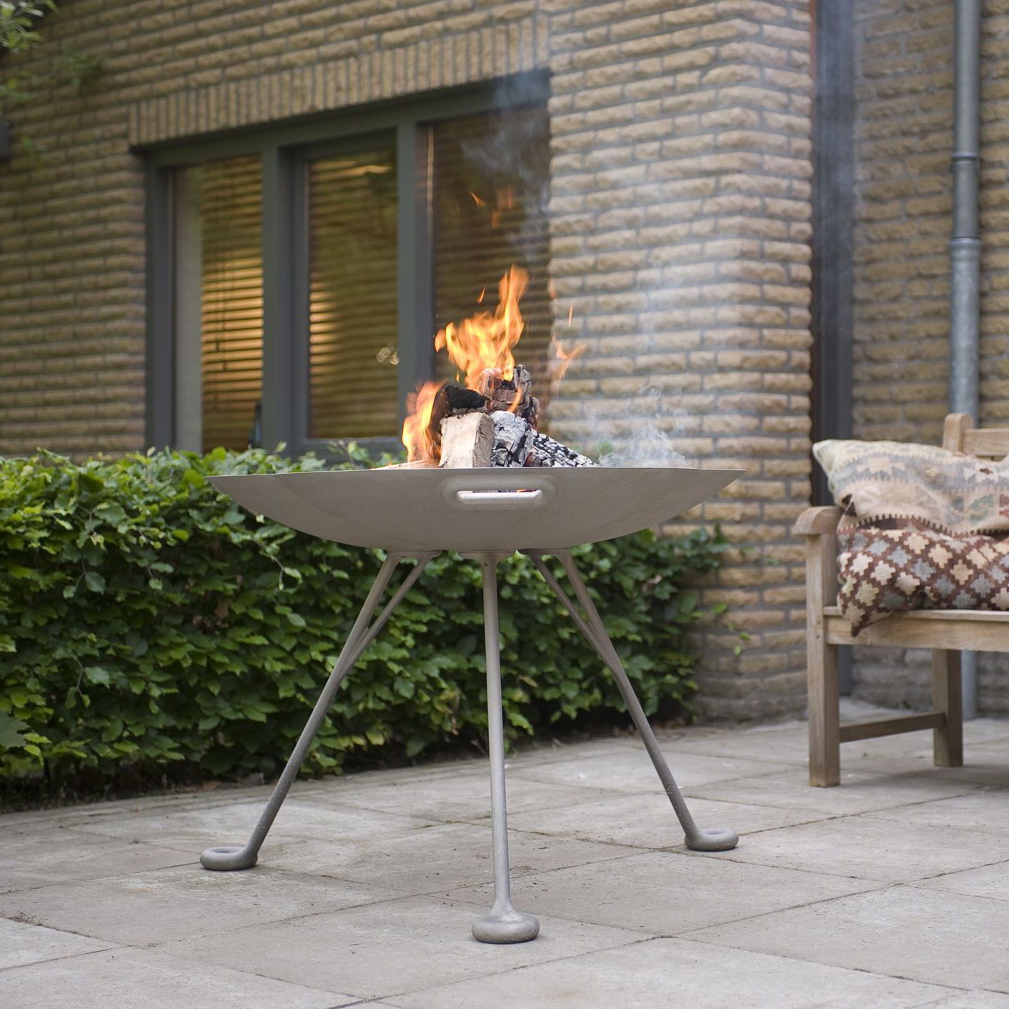 Wood-burning fire pit - LOTUS - RB73 - cast aluminum