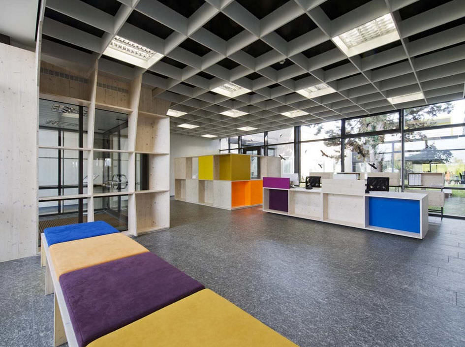 Cassette cladding / composite / aluminum / textured - OFFICE BUILDING ...