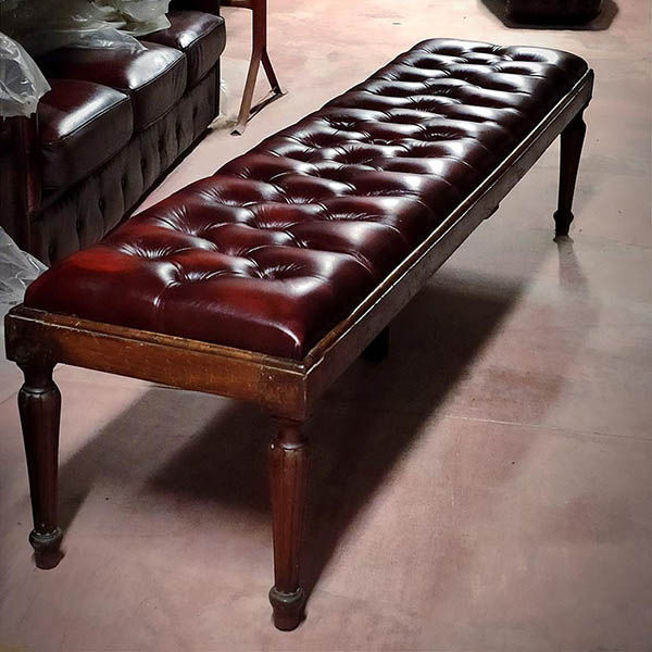 Chesterfield bench - Harleq - wooden / leather / without backrest