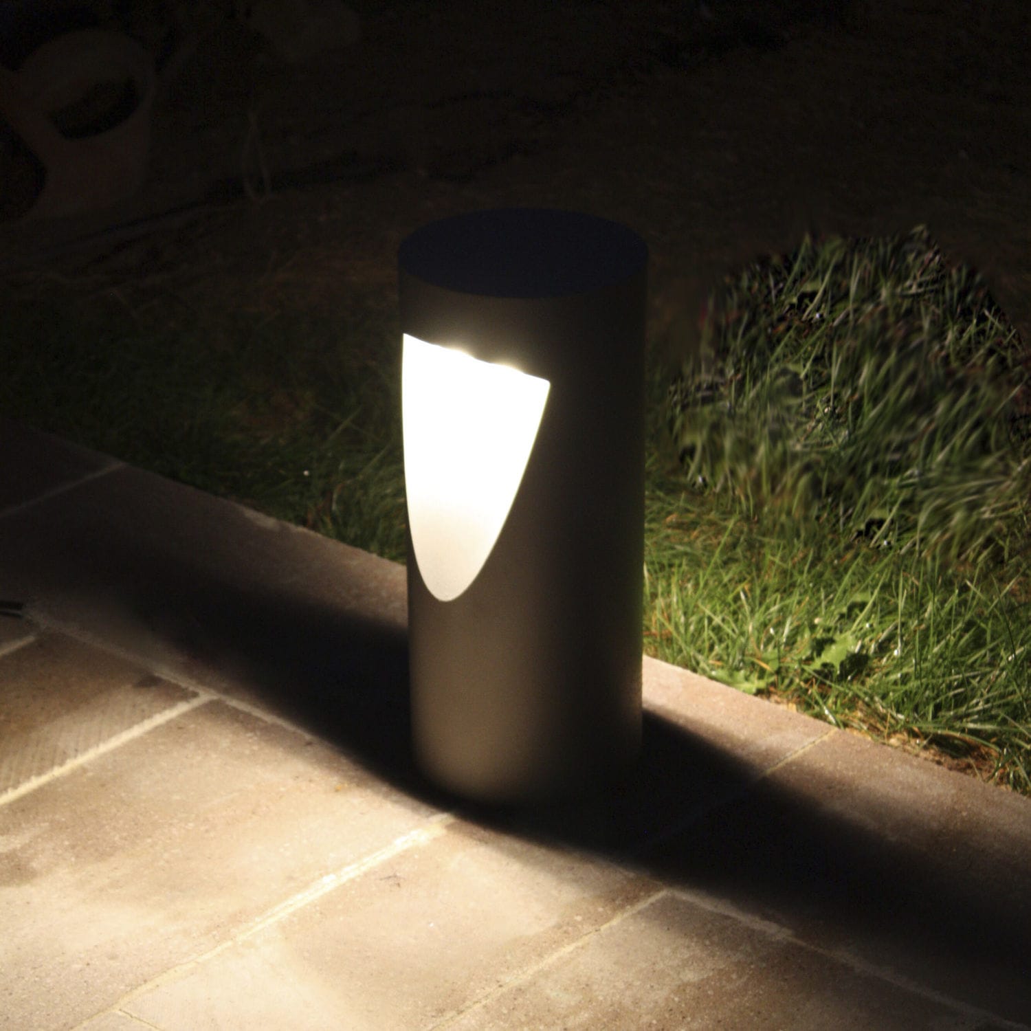 Urban bollard light - IODIN - BSI LIGHTING TECHNOLOGIES INC ...
