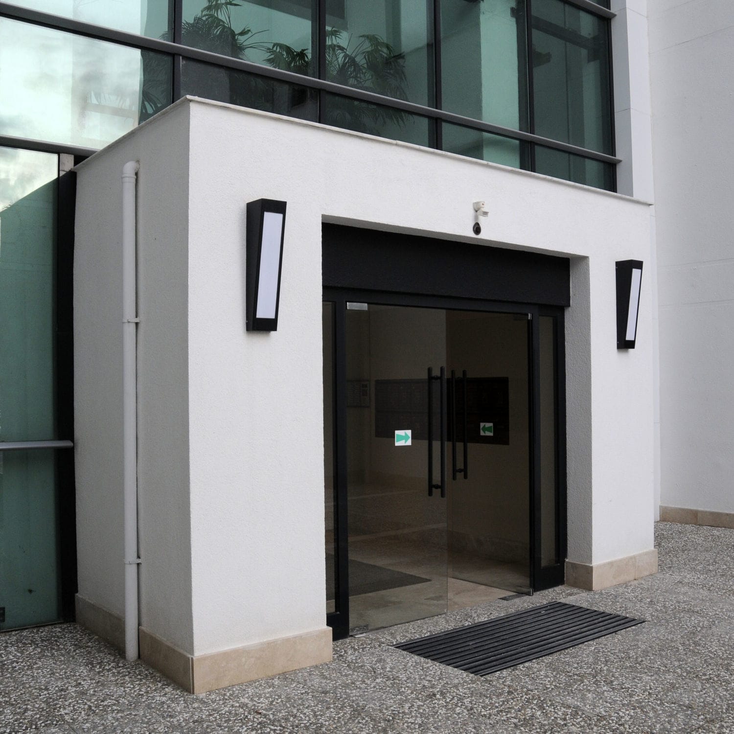 Contemporary wall light - IPARK - BSI LIGHTING TECHNOLOGIES INC. - garden / cast aluminum ...