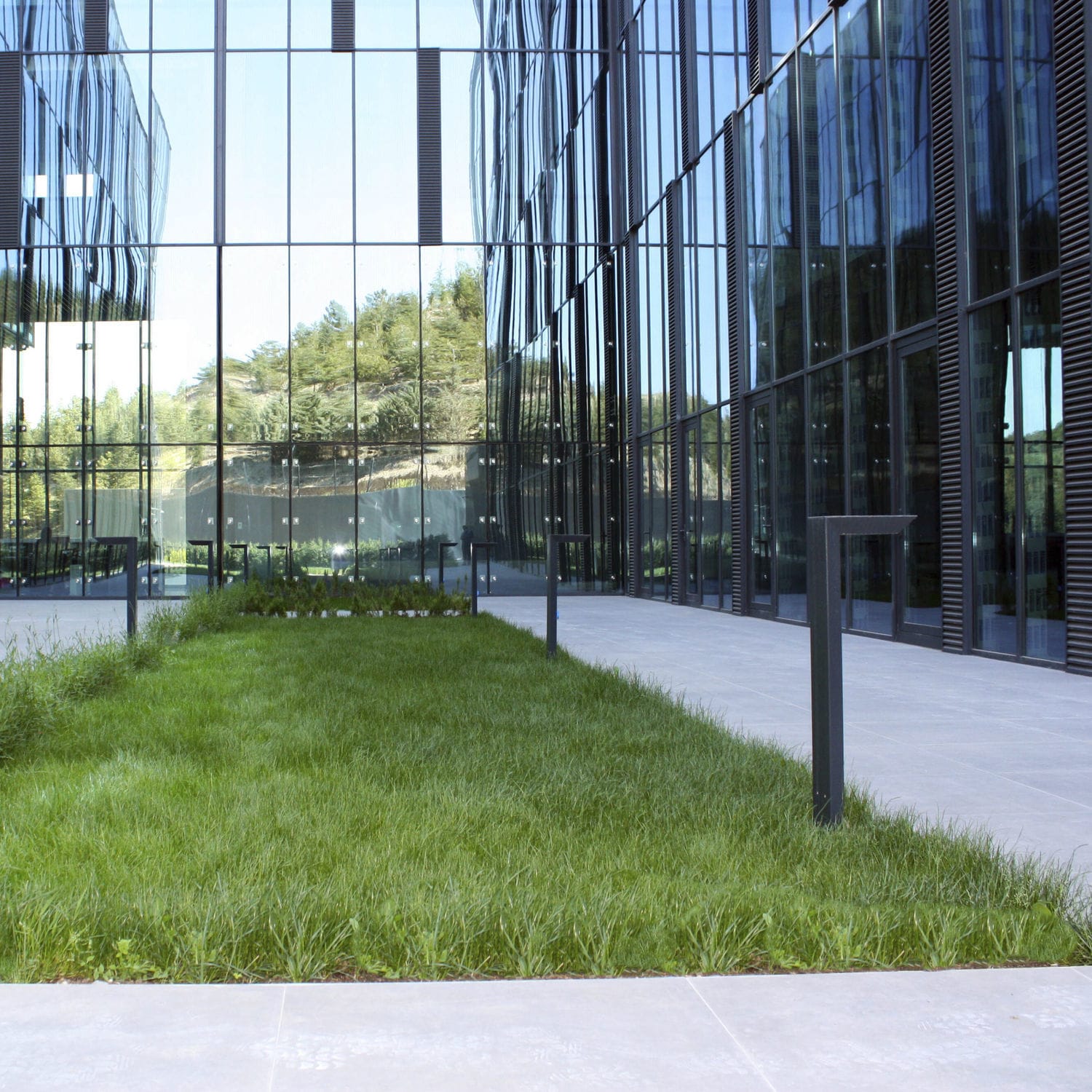 Urban bollard light - ILOFT R - BSI LIGHTING TECHNOLOGIES INC ...