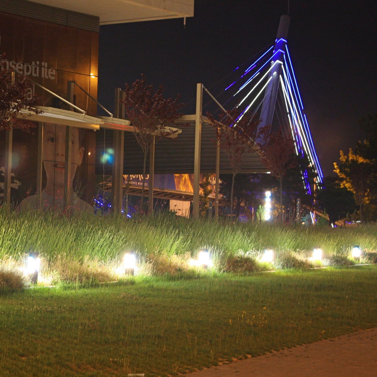 Urban bollard light - IAMORF - BSI LIGHTING TECHNOLOGIES INC ...