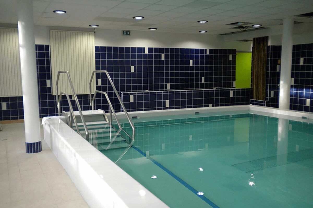 Physical therapy pool - VINYLESTER - France REVAL