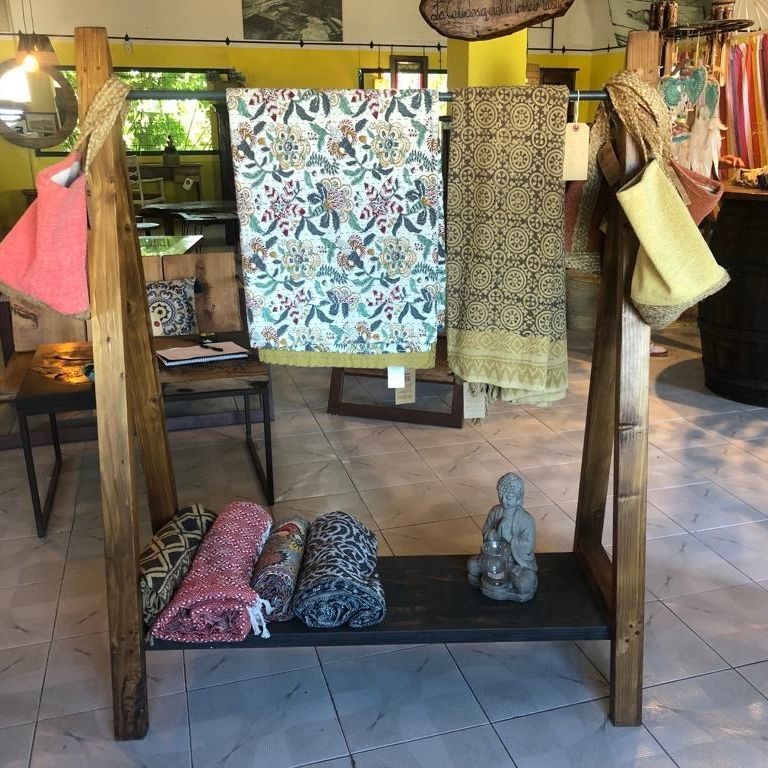 Floor-mounted valet stand - AUX-65 - El roure vell - oak / rustic style