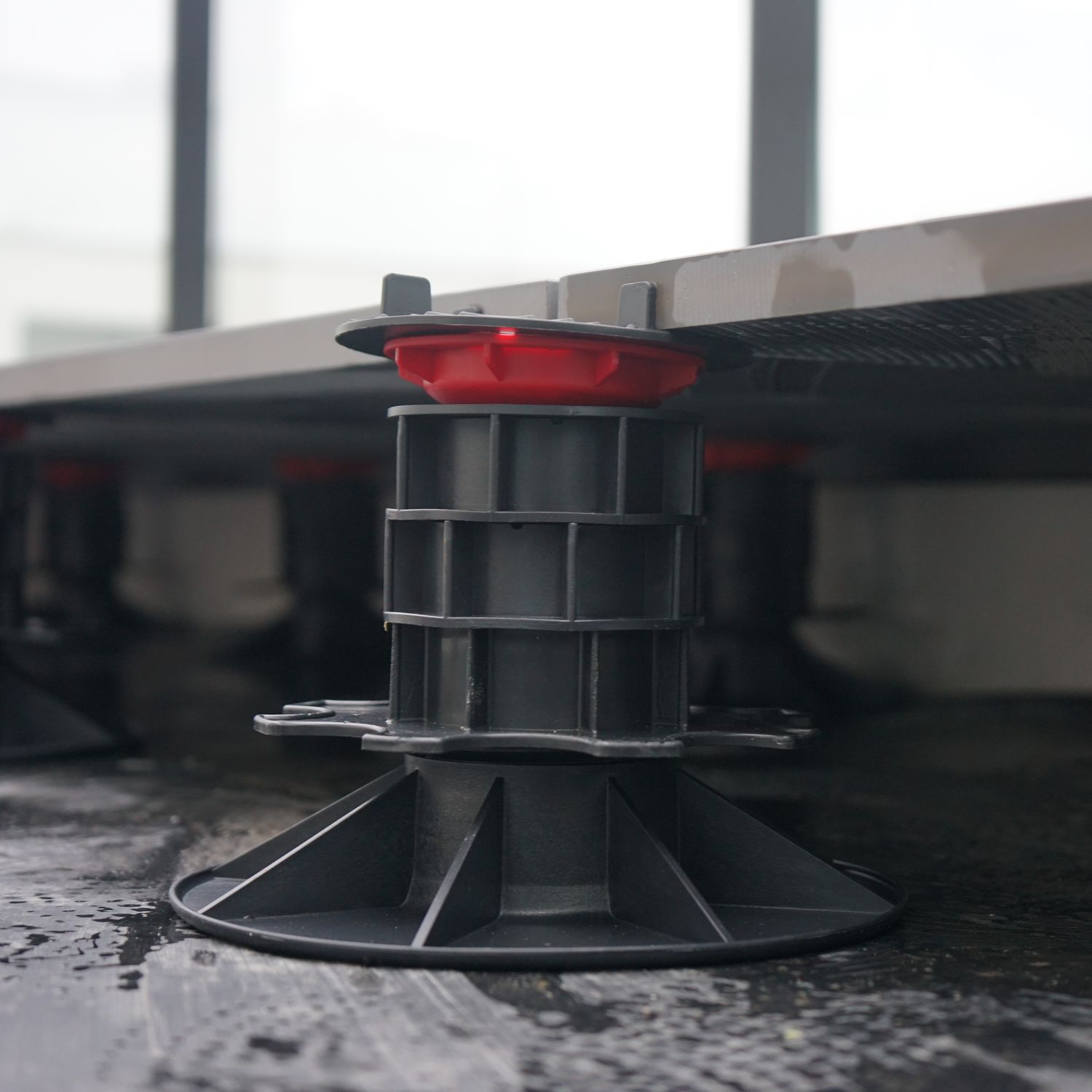 Recycled plastic raised floor pedestal - F30 - SOLIDOR - high ...