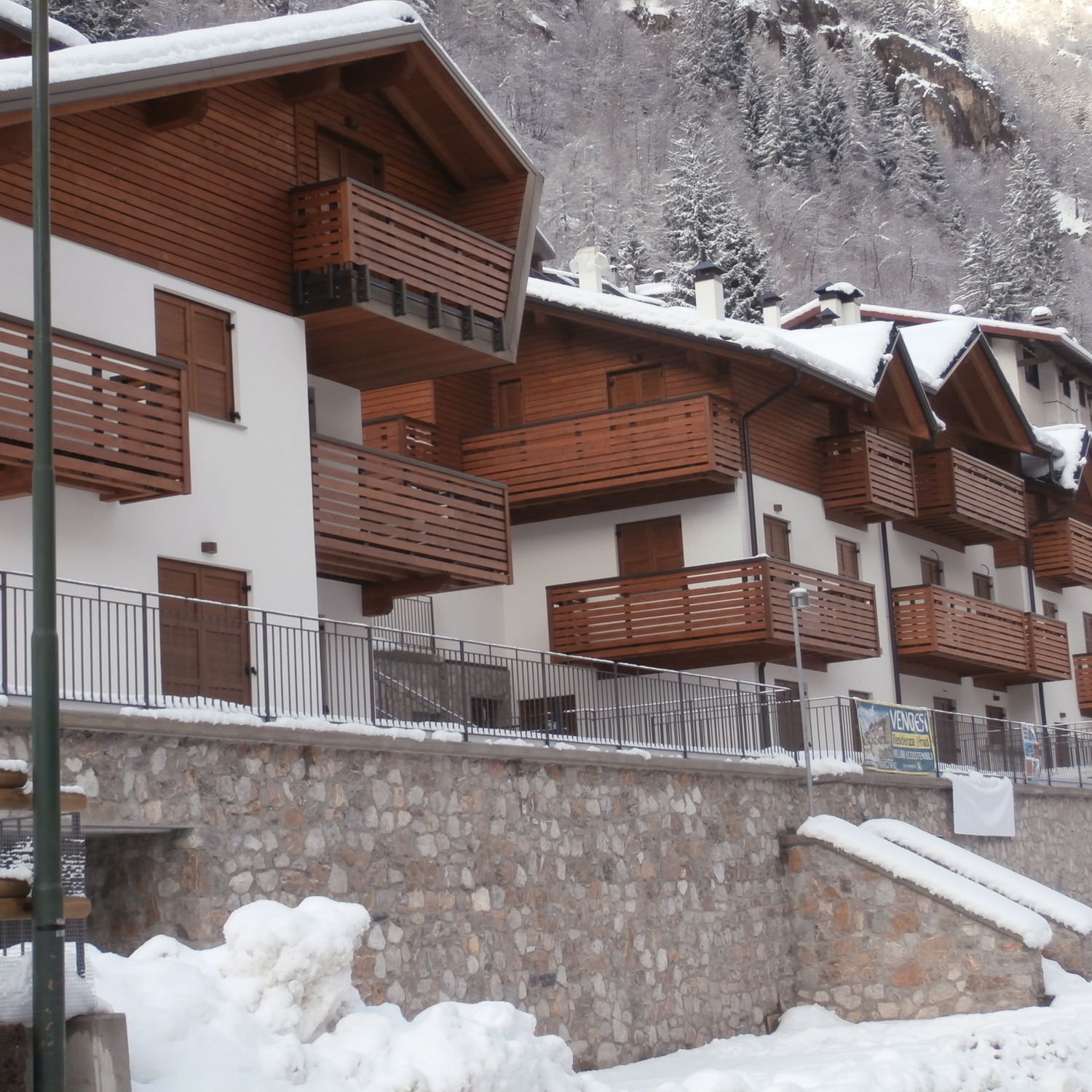 Prefab house - MOUNTAIN RESORT - Eco-Resorts - log / eco-friendly ...